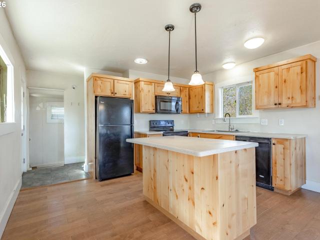 342 SE 7TH ST