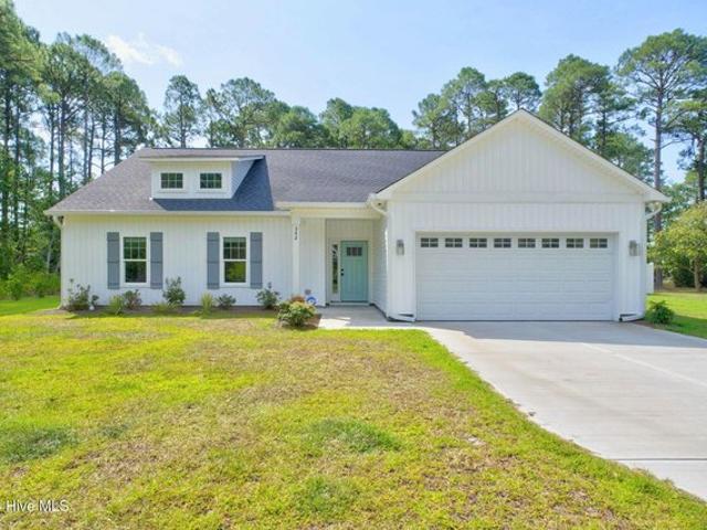 342 Shore Ct NW, Calabash, NC 28467