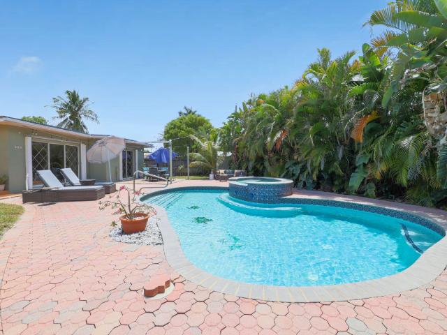 342 SW 14th St, Pompano Beach, FL