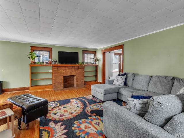 342 Parkwood Avenue