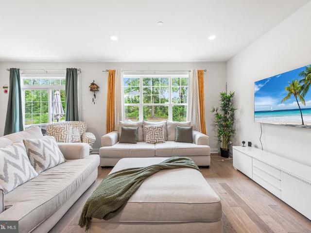 342 Ridgewood Drive