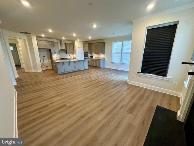 342 Rustic Wood