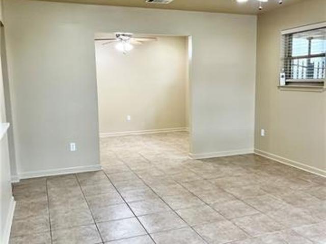 342 W Robert E Lee Boulevard