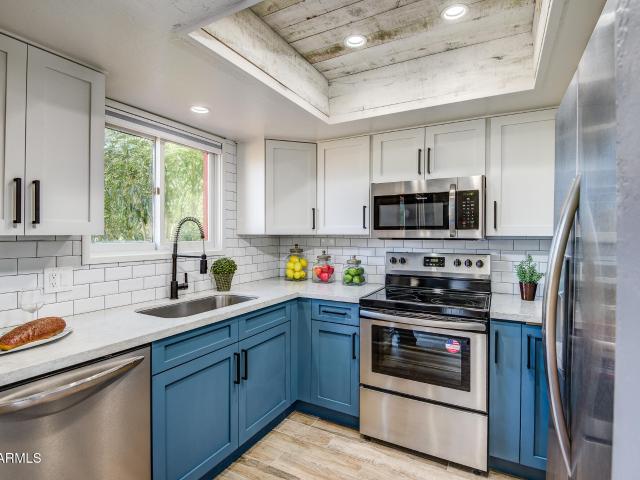 3434 N 11TH Street # 1