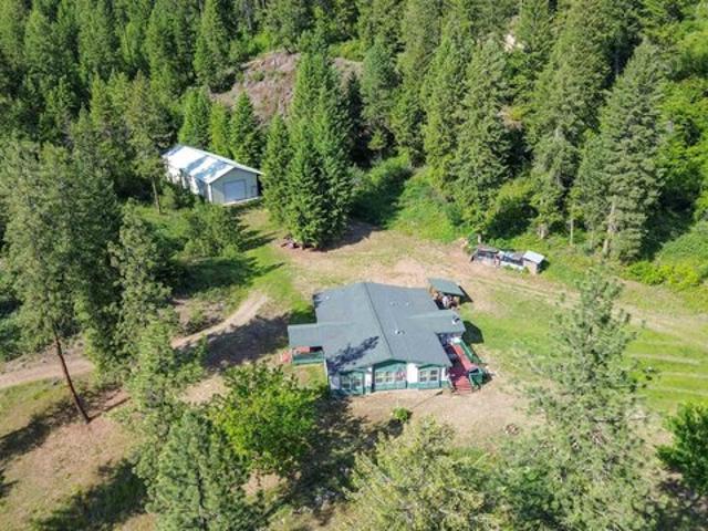 3434 A Rockcut Rd, Kettle Falls, WA 99141