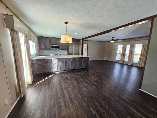 3434 Laguna Drive