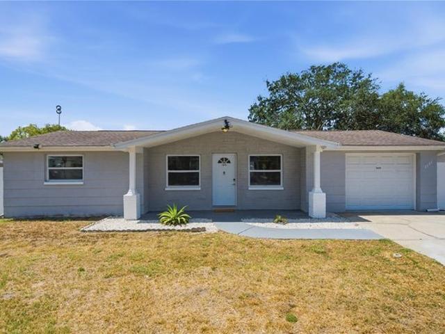 3434 Salisbury Dr, Holiday, FL 34691