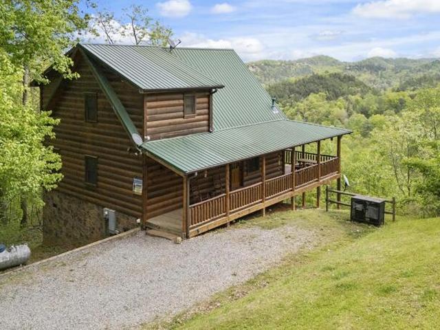 3435 Lonesome Pine Way, Sevierville, TN 37862
