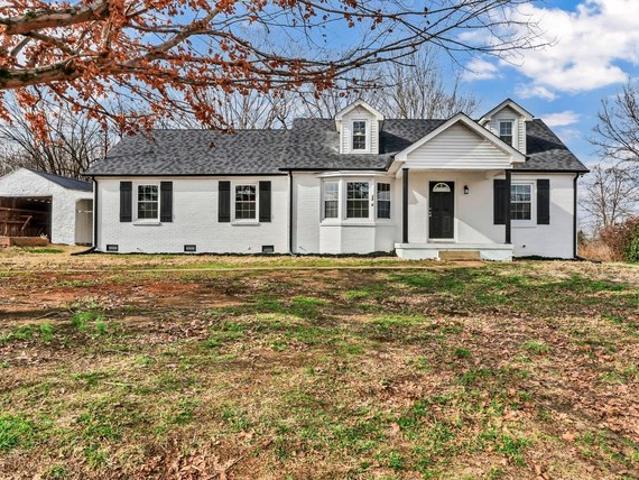 3436 Highway 48, Cunningham, TN 37052