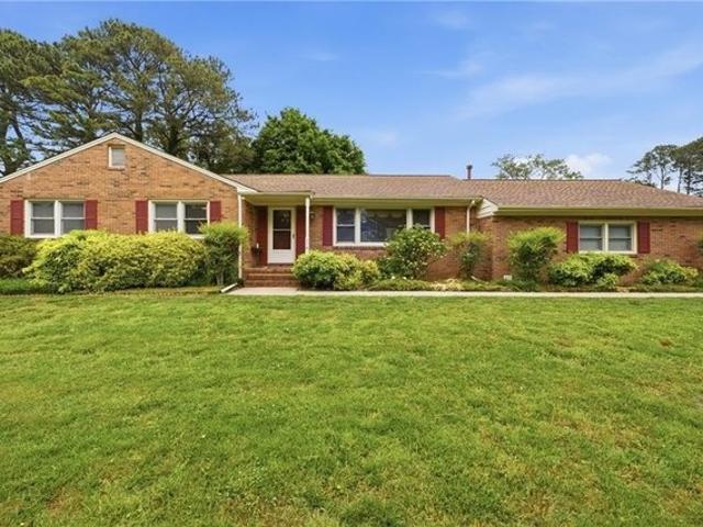 3436 Kings Grant Rd, Virginia Beach, VA 23452