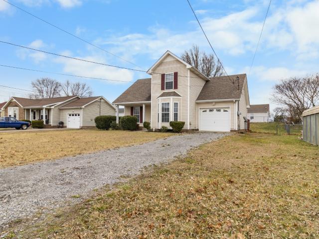 3437 Kingfisher Dr