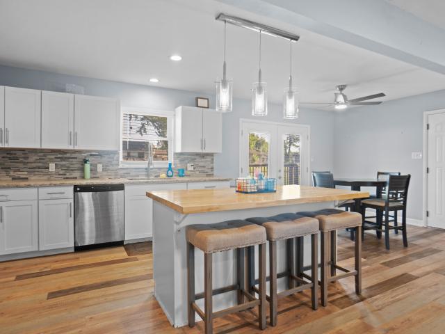 3437 W 62nd