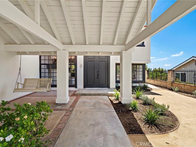 3438 E Meadowridge