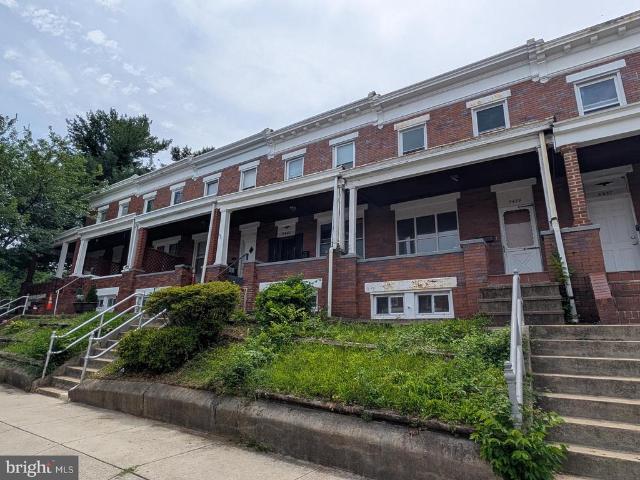 3439 Kenyon Avenue