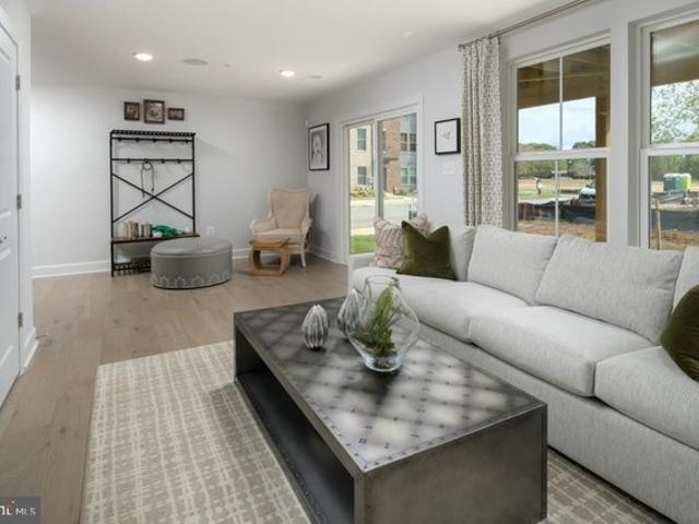 3439 Saint Robin Ln, Bowie, MD 20716