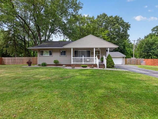 3430 Acacia Dr, Jackson, MI 49203