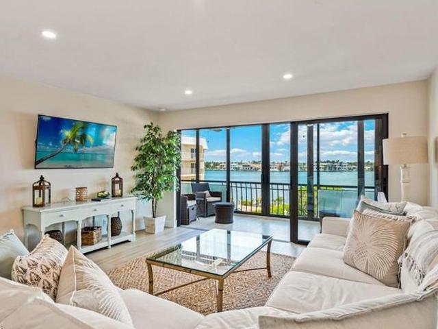 3430 Gulf Shore Blvd N #3A, Naples, FL 34103