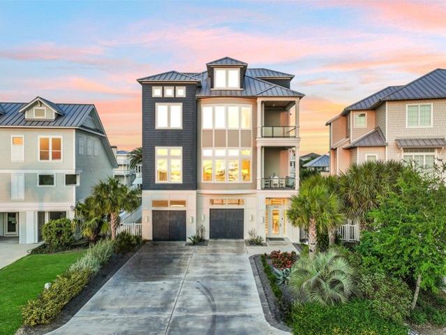 3430 Treasure Cir, Galveston, TX 77554