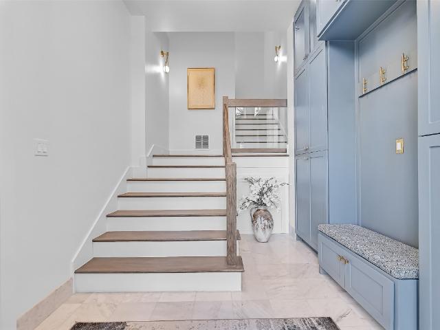 3430 Treasure Circle