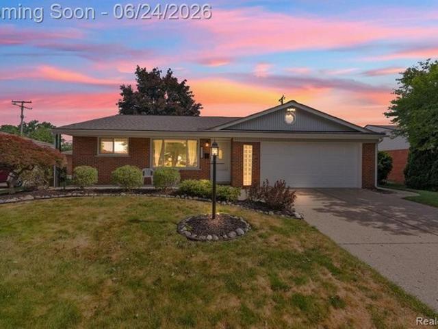 34316 Tomahawk Dr, Westland, MI 48185