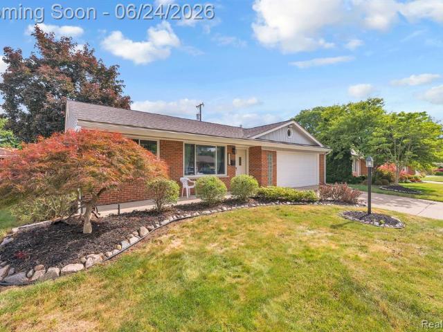 34316 Tomahawk Drive