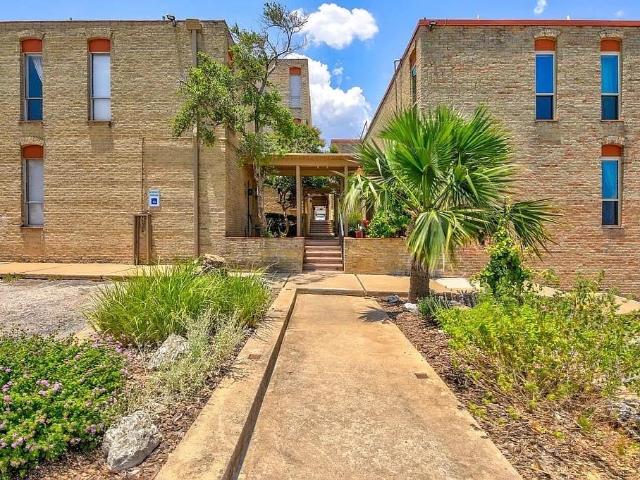 3431 North Hills Dr # 103