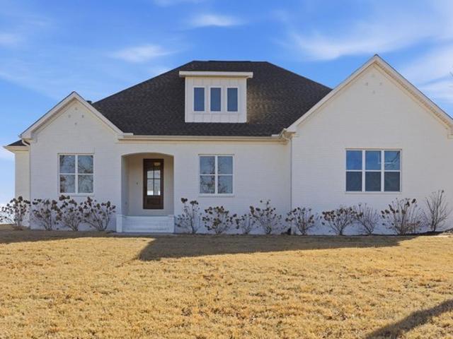 34325 Lakeview West Dr, Roland, AR 72135