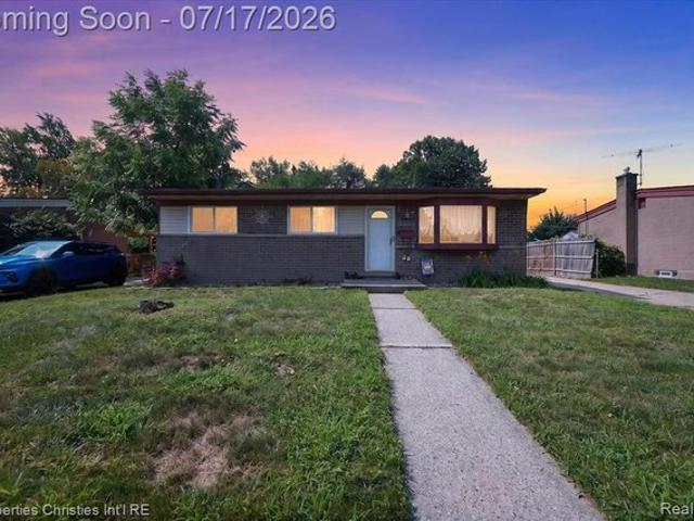 34329 Florence St, Westland, MI 48185