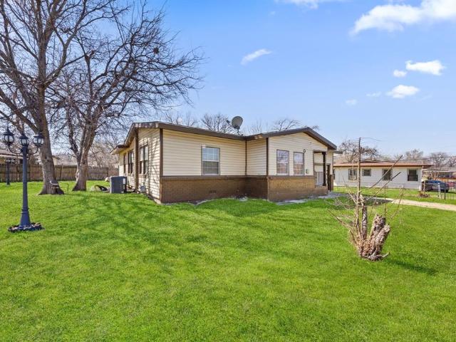 3432 Avenue C, Fort Worth, TX 76105 | MLS #21195 | Compass