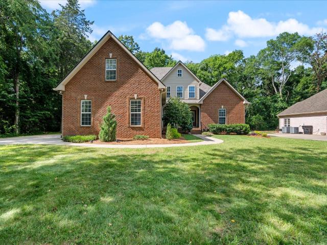 3432 Deerview Dr