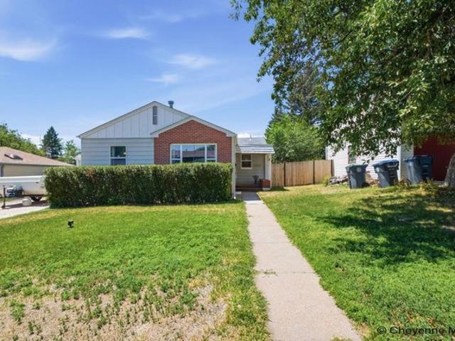3432 Dover Rd, Cheyenne, WY 82001