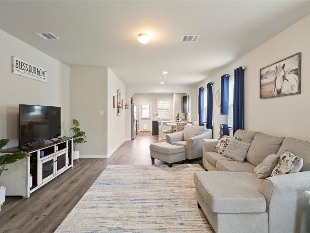 3432 Wooded Lane