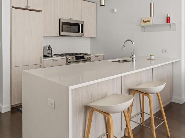 3432 35th Street 2D
