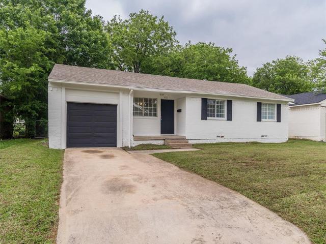 3433 Moon Drive