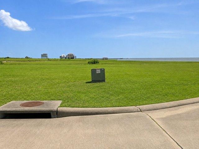 3433 Chateau Way, Palacios, TX 77465
