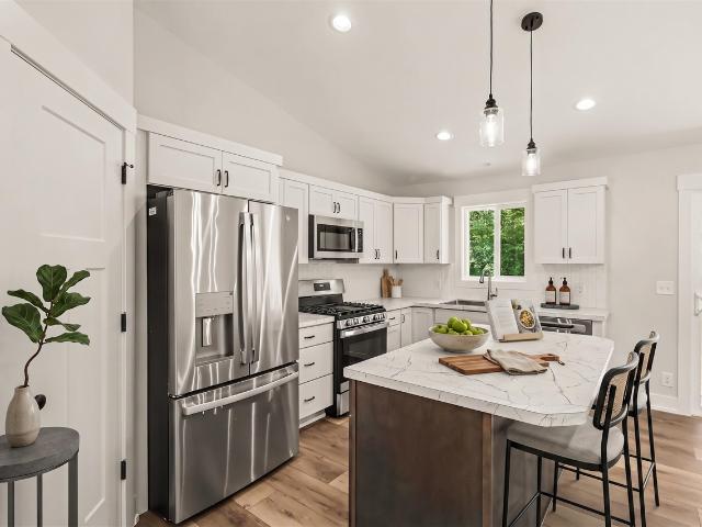 3433 Gray Fox Lane