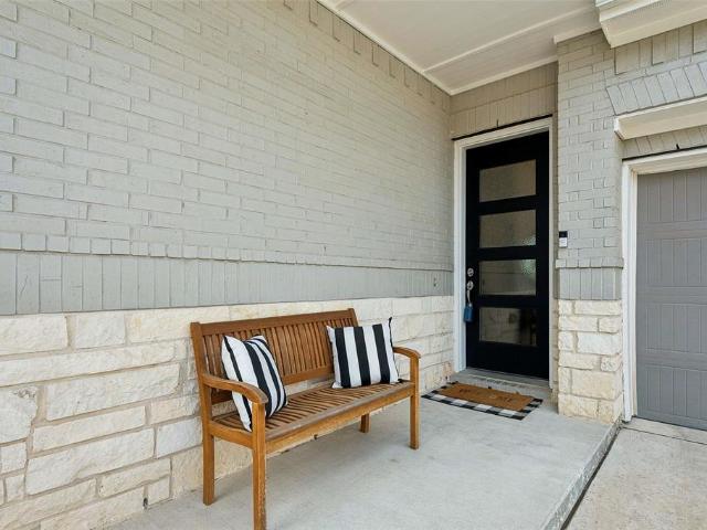 3433 Rosebud Park Lane
