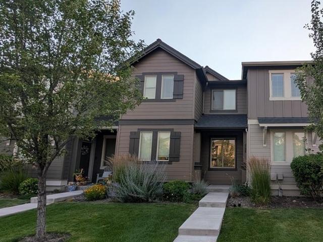 3433 SW 28th St, Redmond, OR 97756