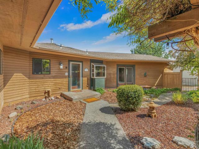 3433 Skyline Dr
