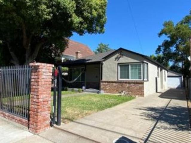 3433 12th Ave, Sacramento, CA 95817