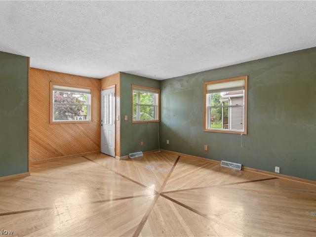 343 3rd Street