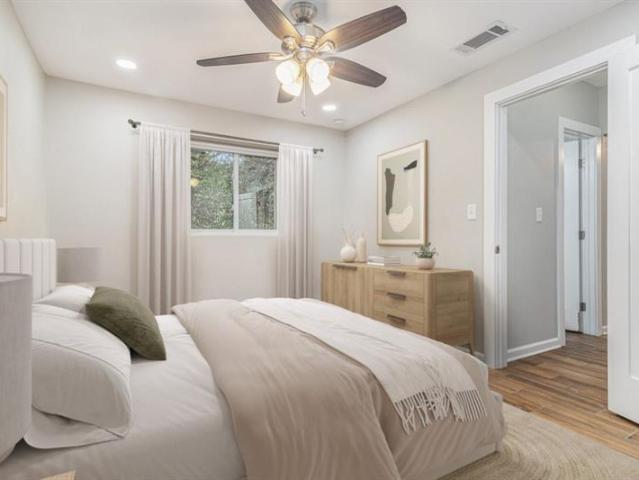 343 8th Street NE T2