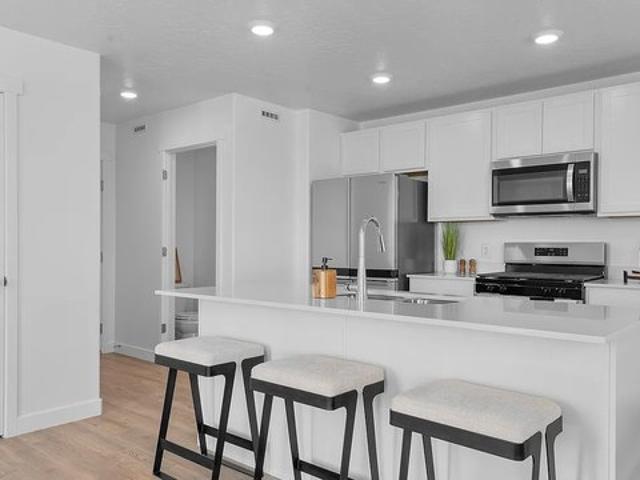 343 E Glencoe Dr, Lehi, UT 84048