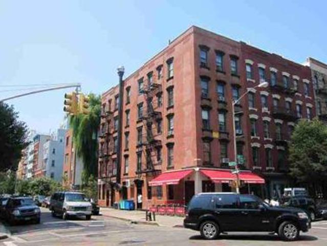 343 East 8th Street: 4B