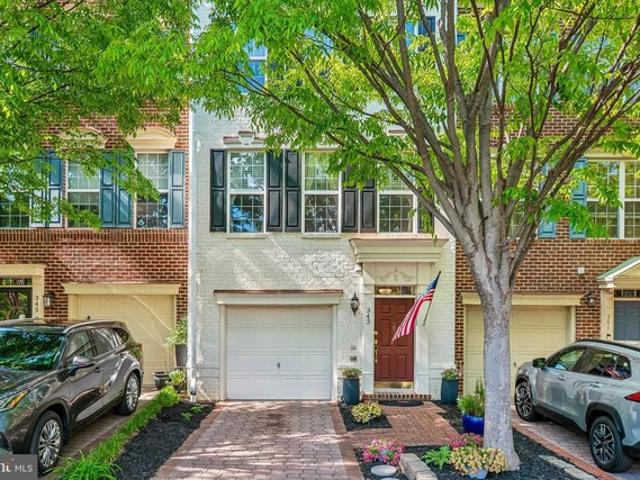 343 Helmuth Ln, Alexandria, VA 22304