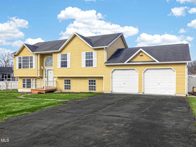 343 Hickory Ln, Central Square, NY 13036 | Compass