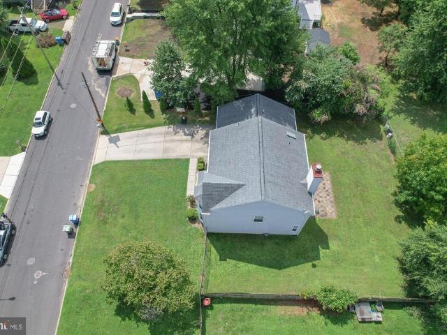 343 Oak Avenue
