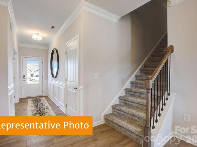 343 Lively Crescent