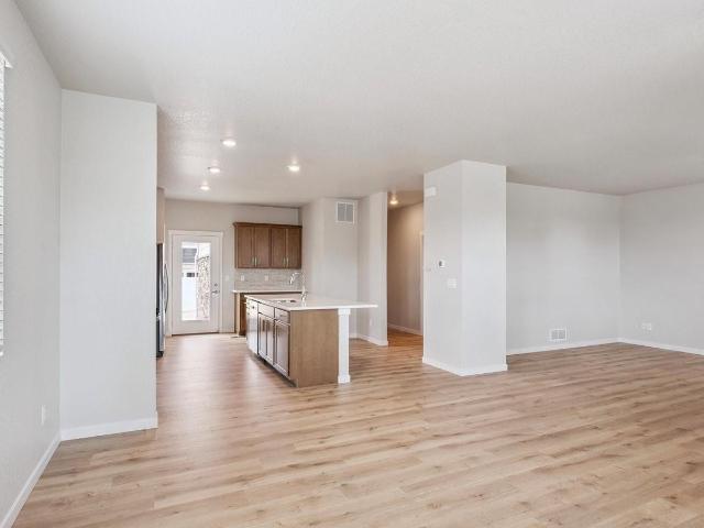 343 N Bersshine Street