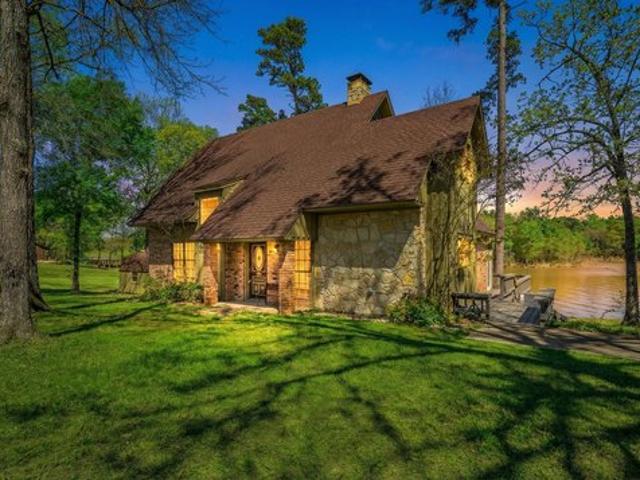343 N County Road 2938, Pittsburg, TX 75686